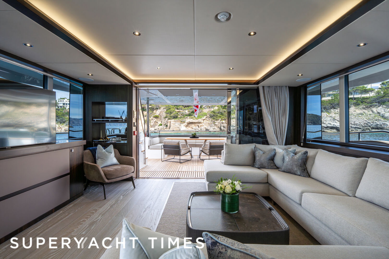 Onboard 28m custom Sunseeker Meros 95 yacht Blue Infinity One