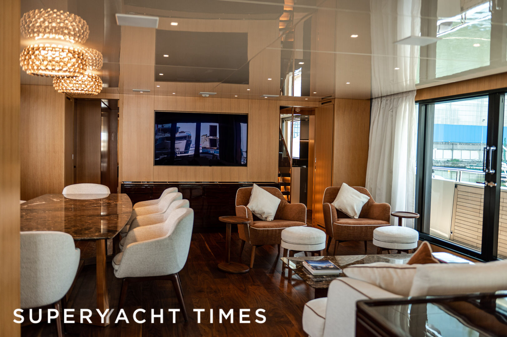 Effortless Elegance: Onboard 32m Sanlorenzo yacht Vissotta