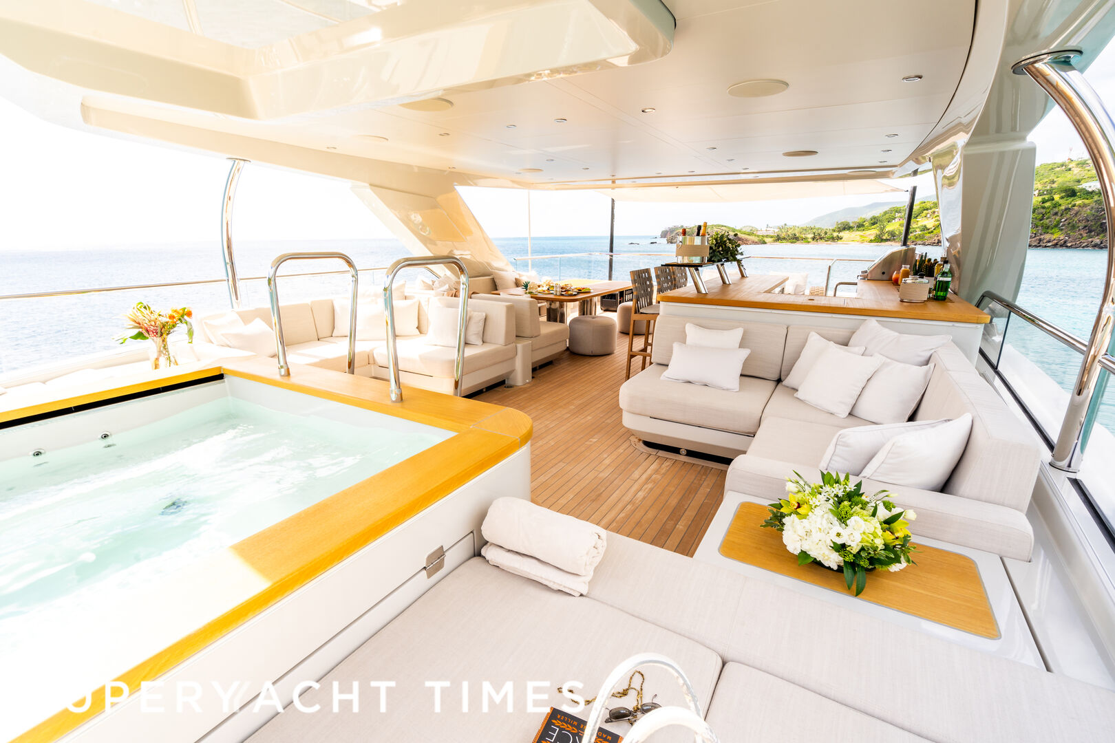 First look onboard 35m CdM motor yacht Stellamar