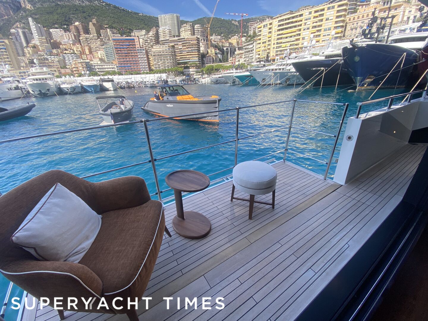 Effortless Elegance: Onboard 32m Sanlorenzo yacht Vissotta