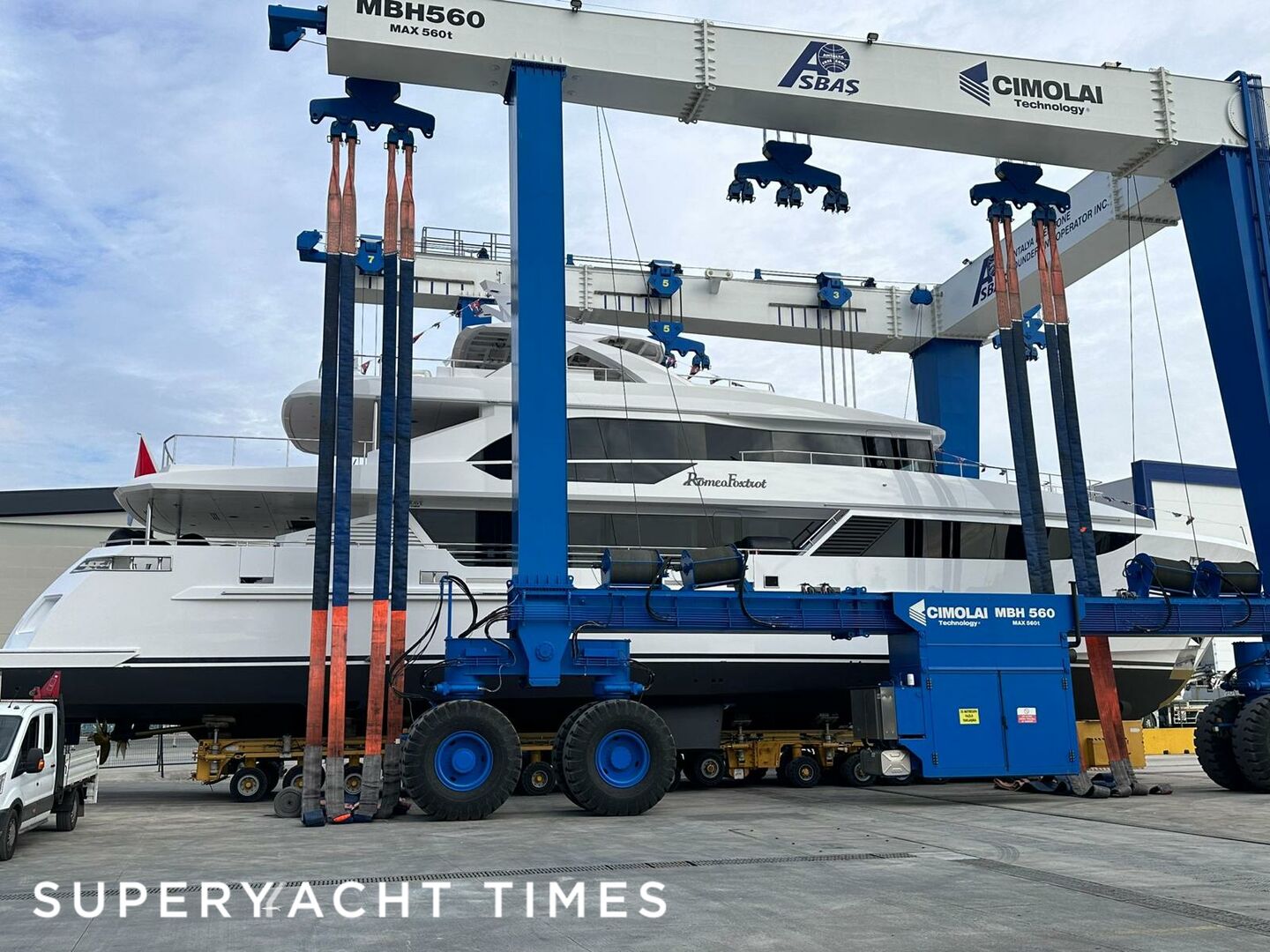 First 36m Hargrave F118 motor yacht Romeo Foxtrot launched