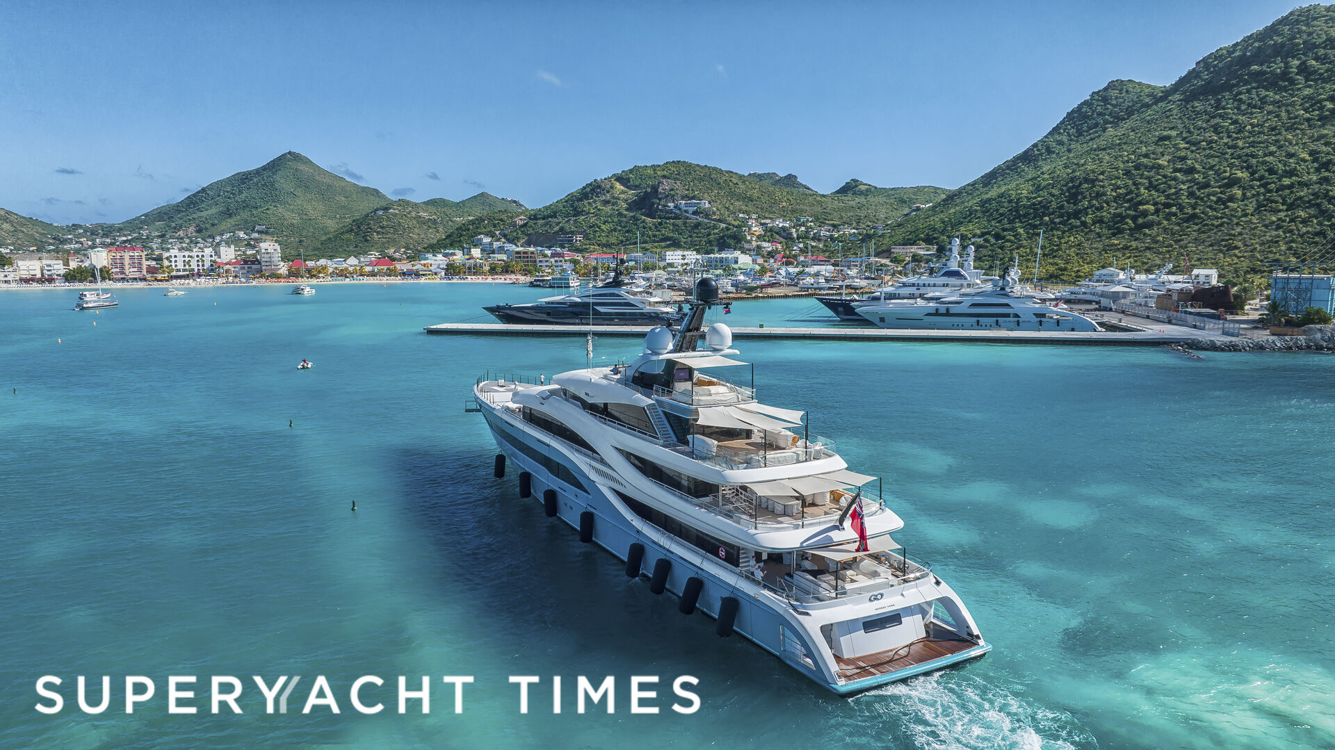 77m superyacht Go in Sint Maarten