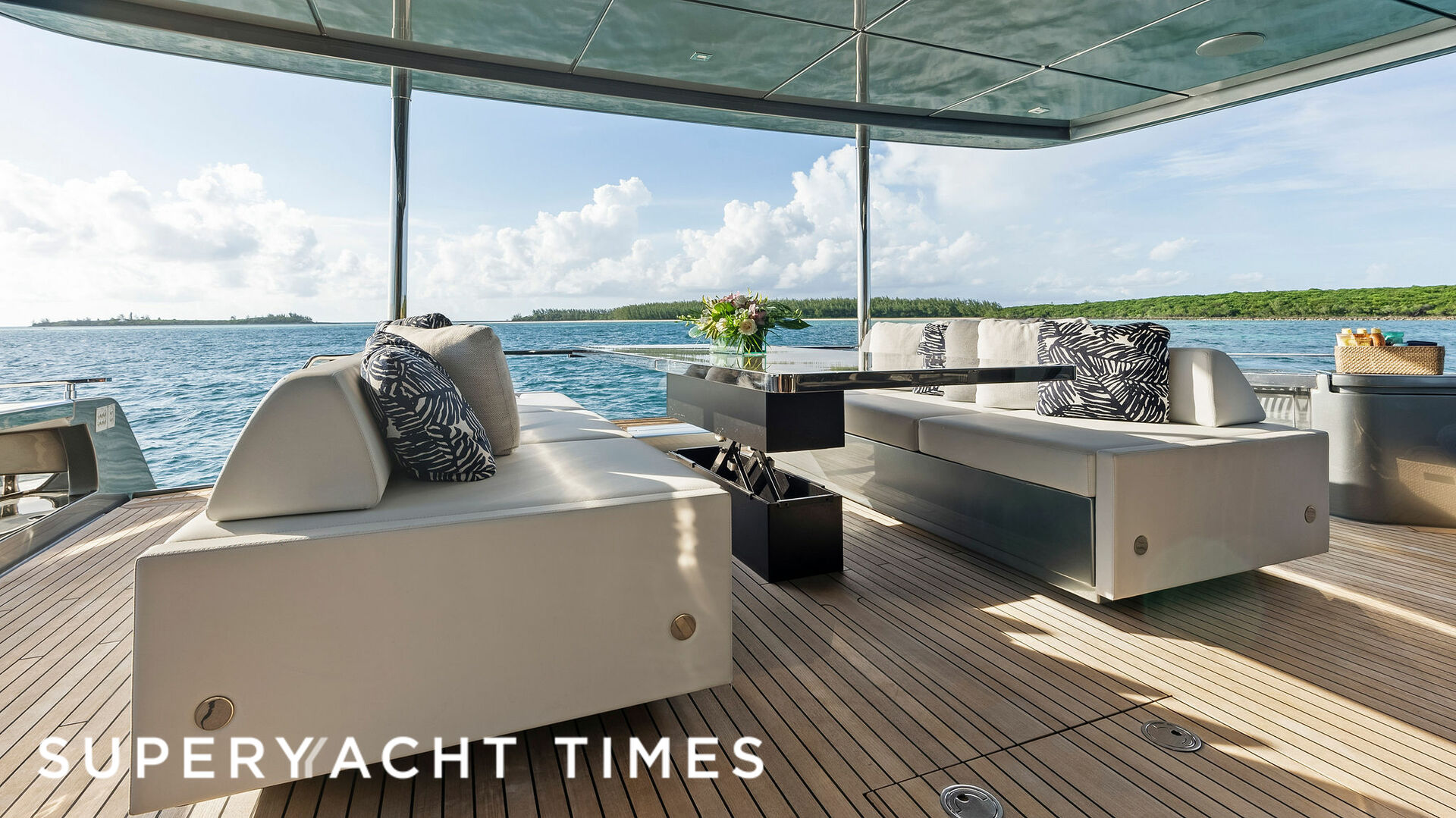29m Riva 90 Argo motor yacht Zuma sold