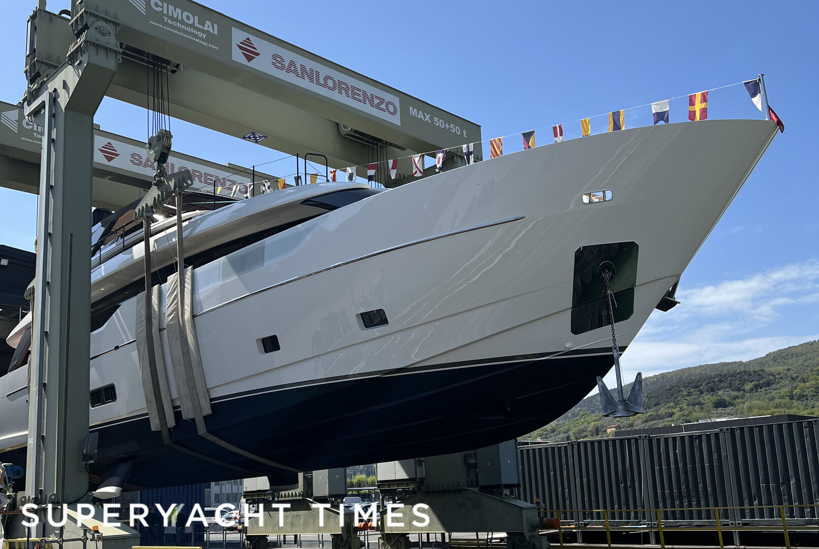 28m Sanlorenzo SL90 Asymmetric motor yacht launched