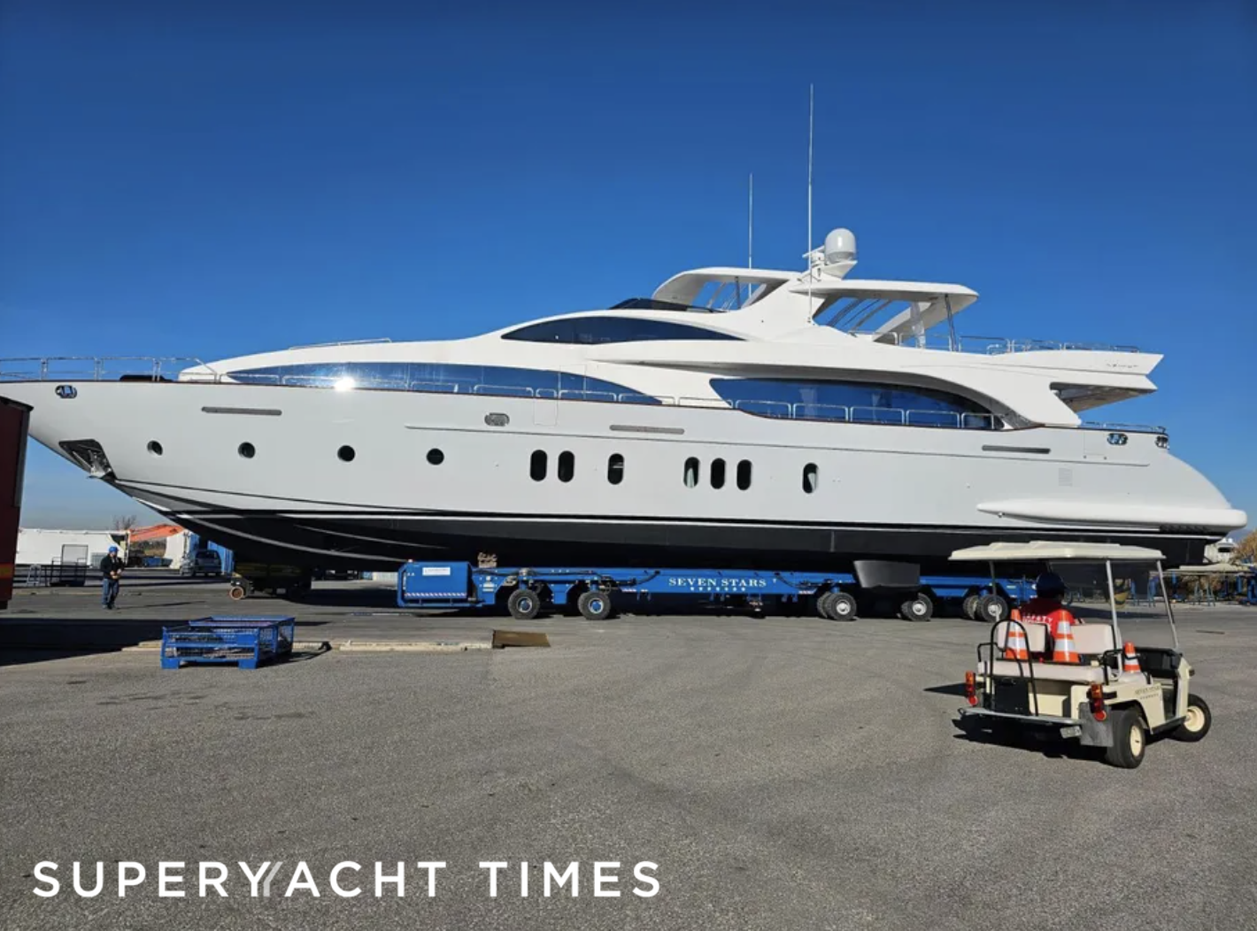 36m Azimut motor yacht Serendipity for sale