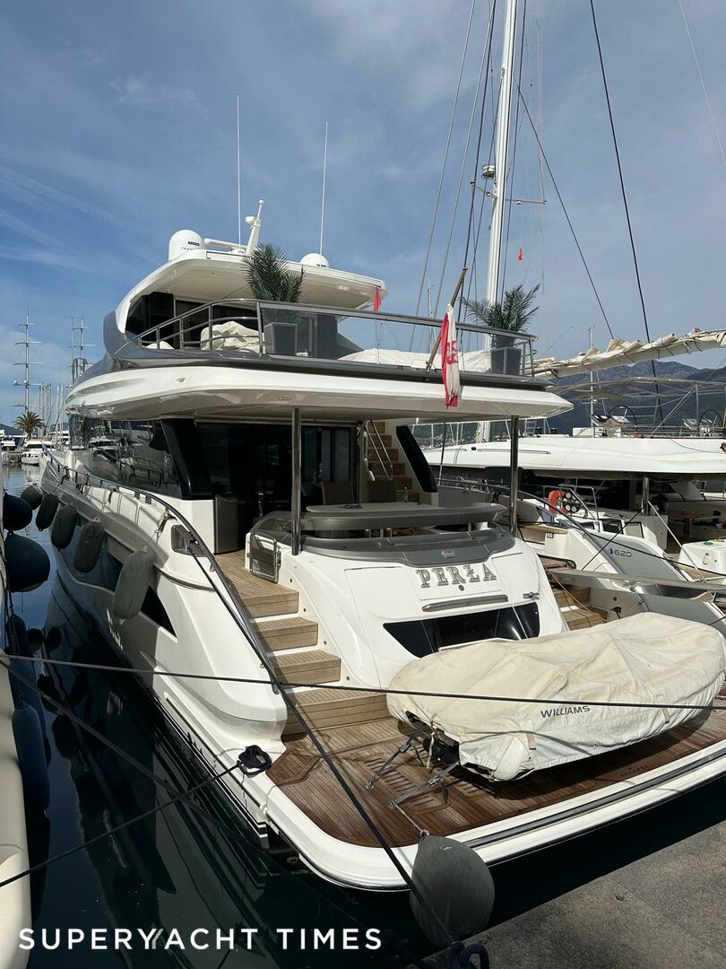 25m Princess motor yacht Perla sold