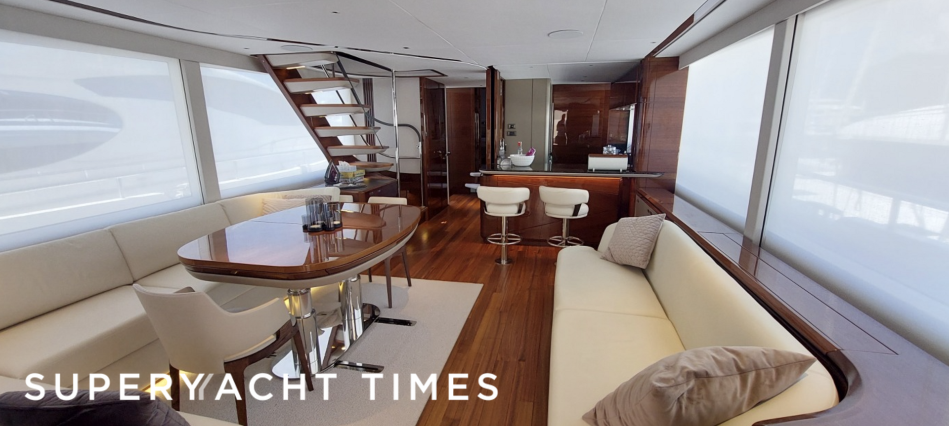 25m Princess motor yacht Perla sold