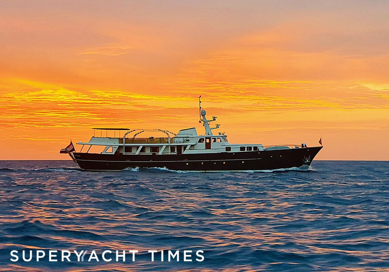 33m classic Feadship yacht Santa Maria in Palma