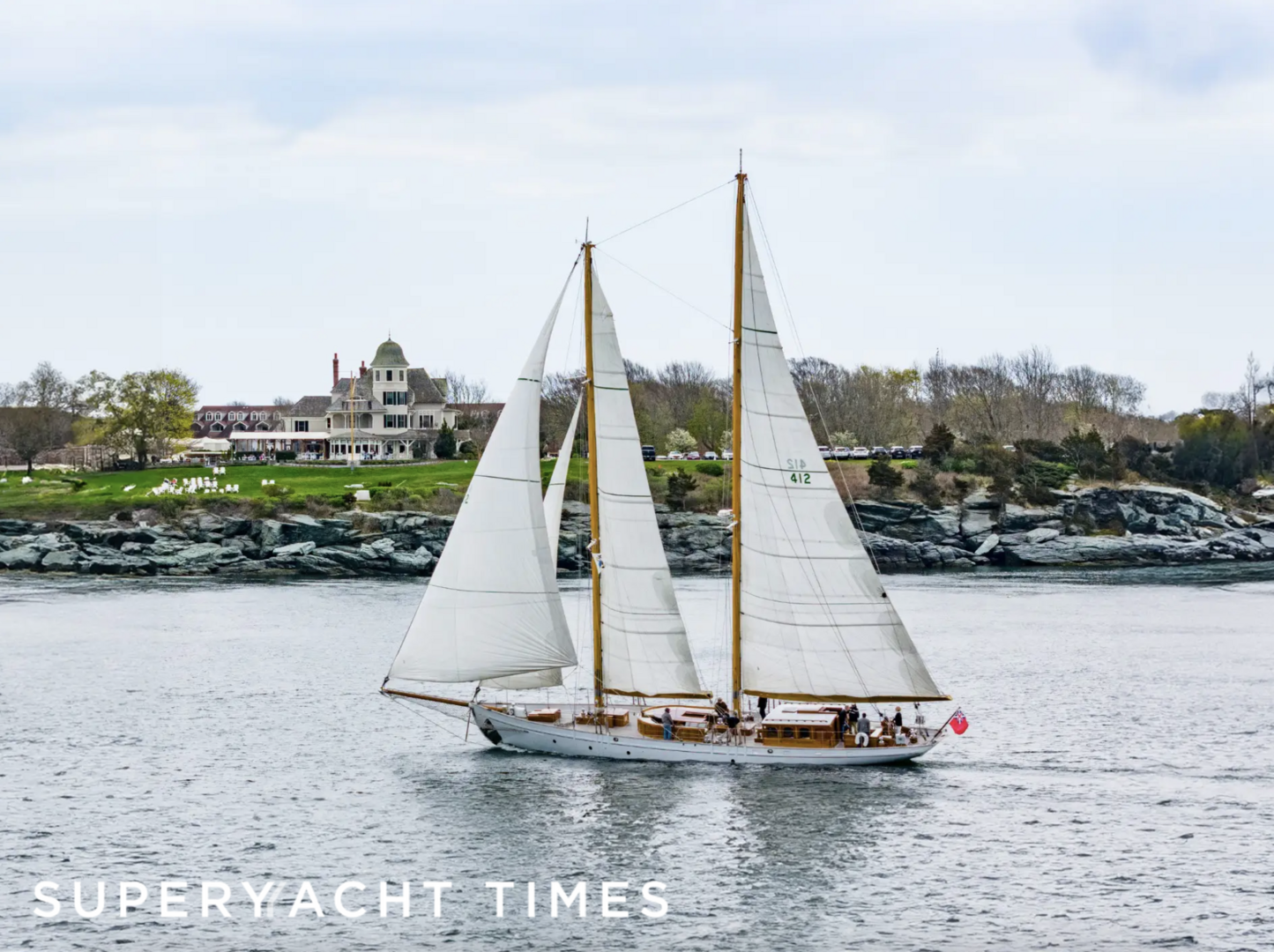 31m classic sailing yacht Hermitage on the market