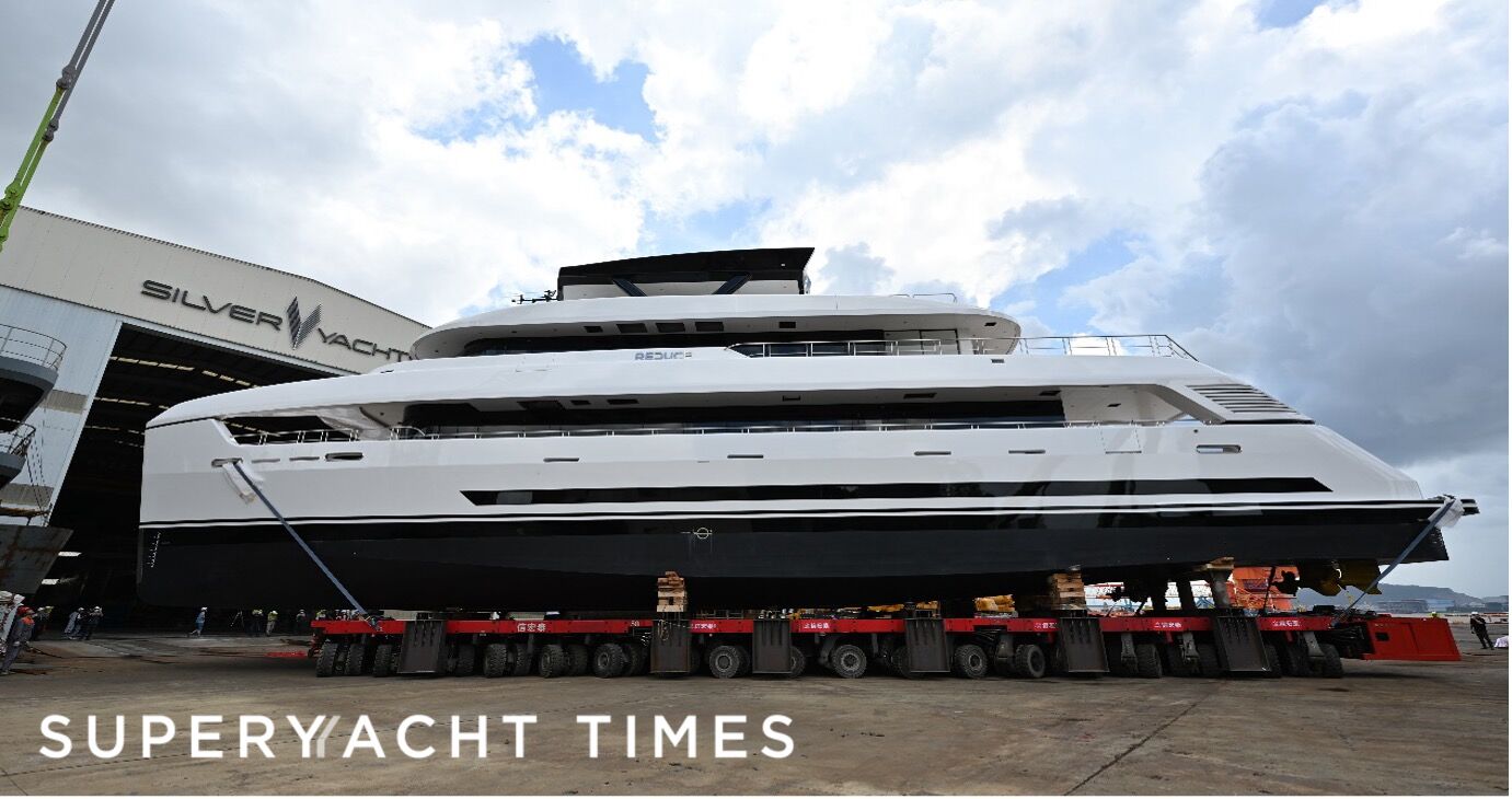 36m Silver Yachts catamaran Reduce launched