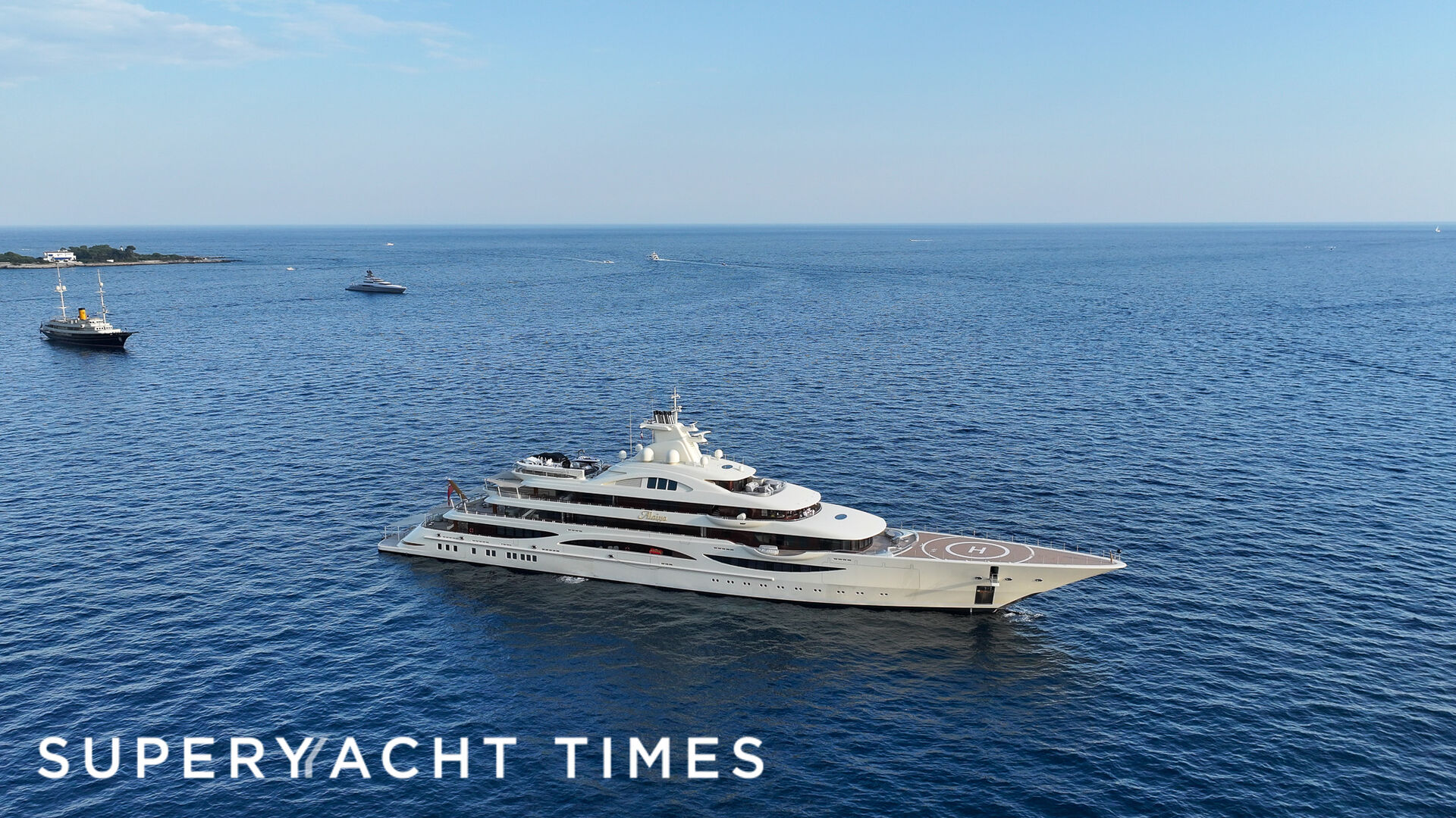 112m Lürssen superyacht Alaiya on the French Riviera