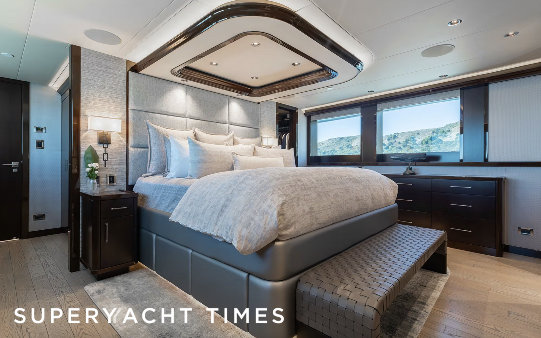40m Westport 130 yacht Figaro on the market
