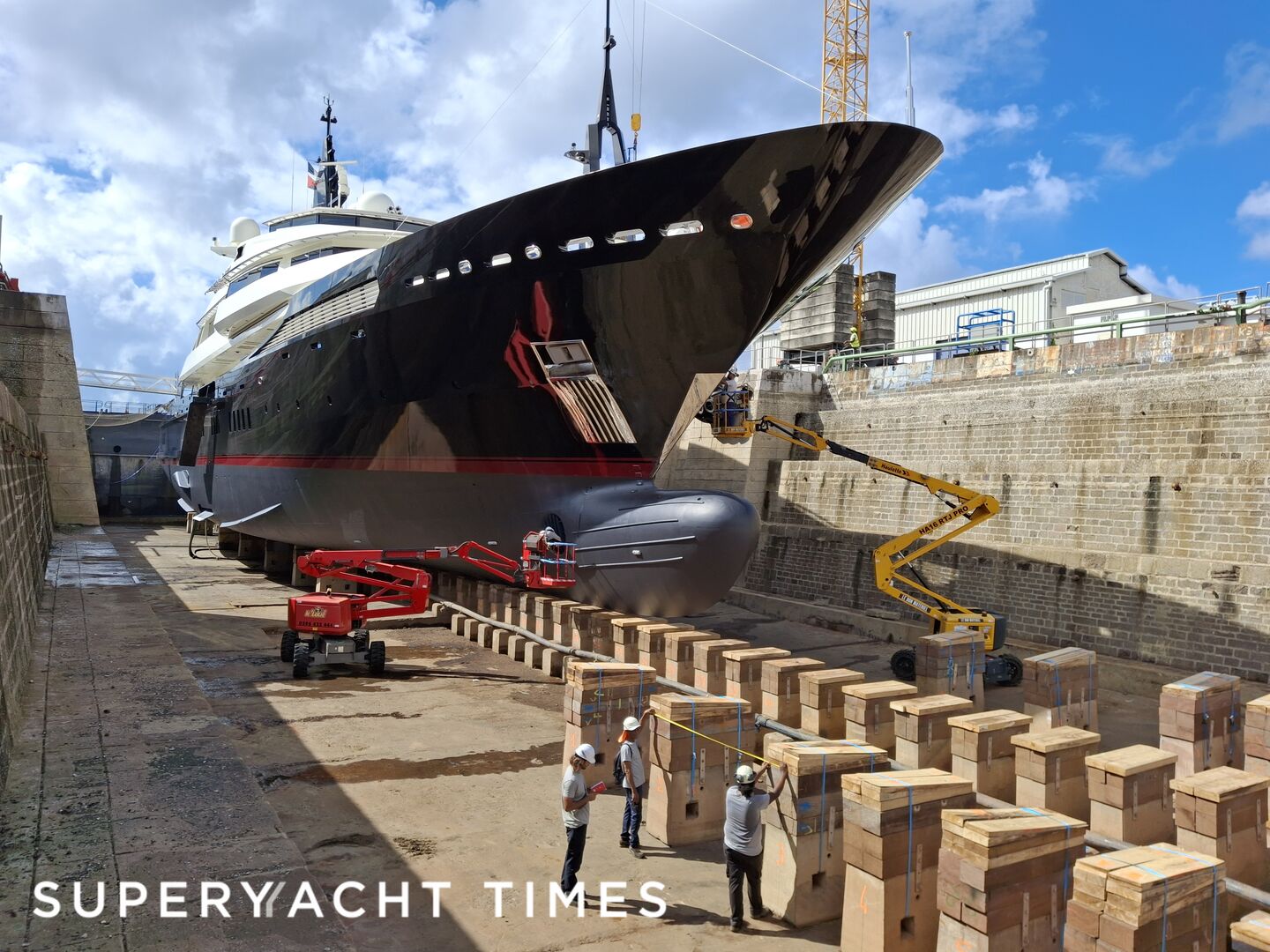 82m Alfa Nero yacht completes maintenance at Martinique Shipyard