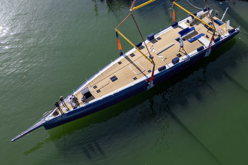 31m Persico sailing yacht Magic Carpet e launched