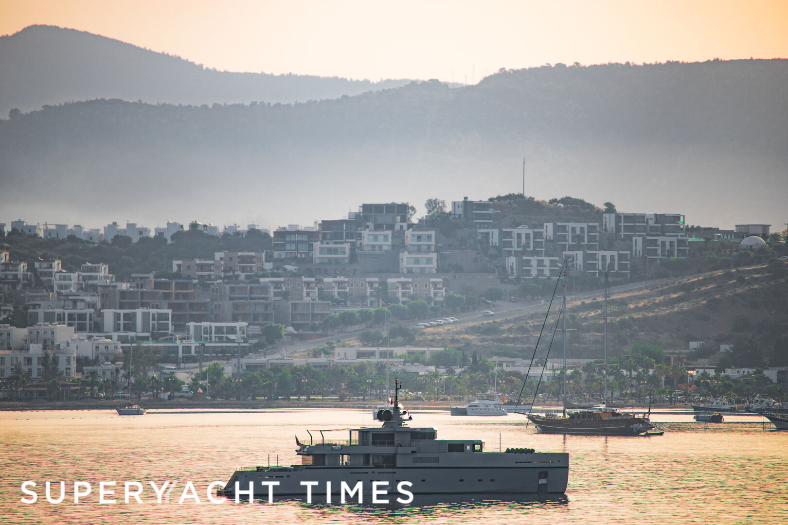 The 38m Turkish superyacht So’Mar at anchor