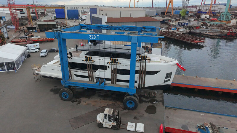 31m Marti motor yacht Lady Luna launched