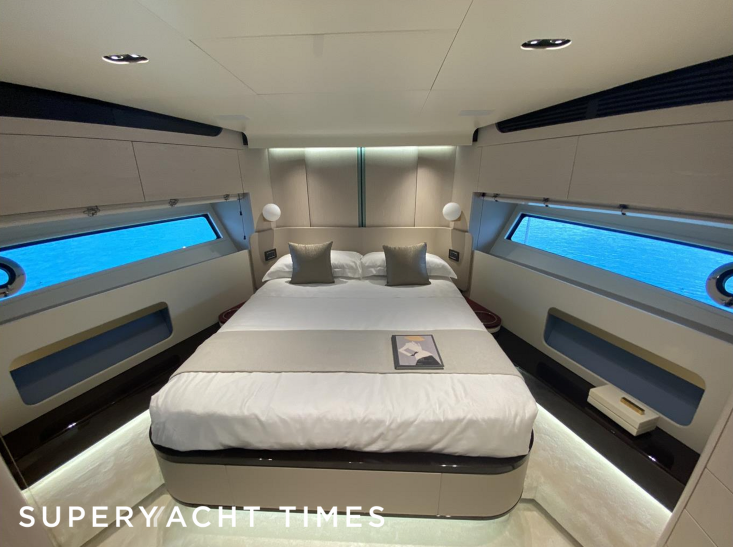 27m Azimut motor yacht Brooklyn sold