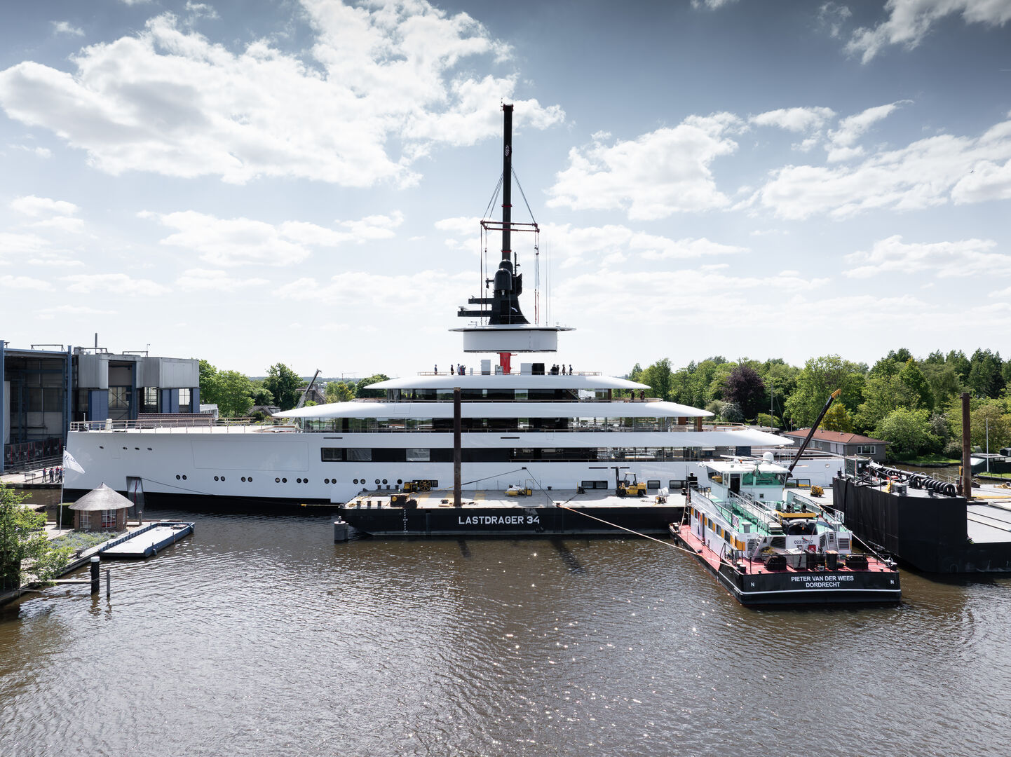 Exclusive: 100m Feadship 824 superyacht launched