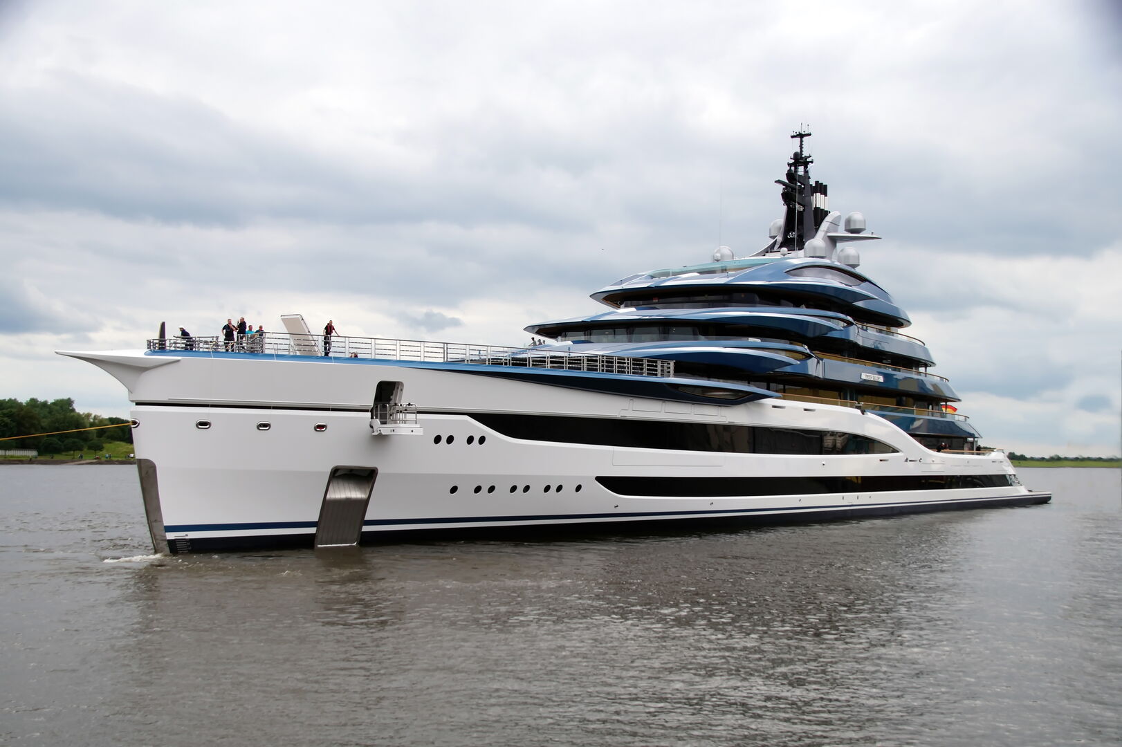 134m Lürssen superyacht Deep Blue launched