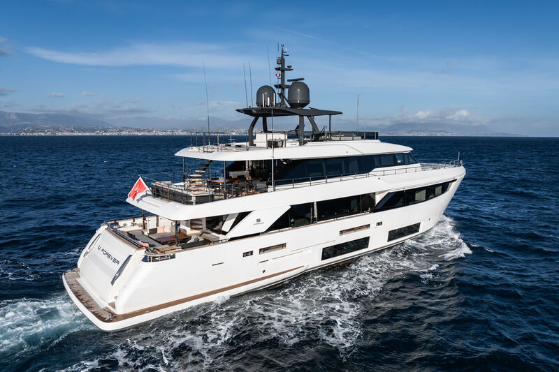 33m Custom Line yacht M Forever for sale