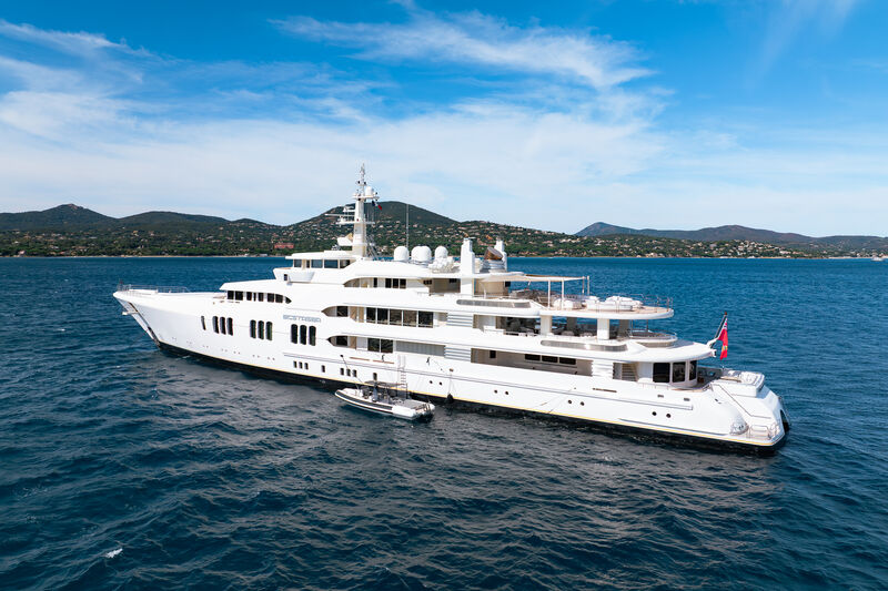 86m Feadship superyacht Ecstasea in Saint-Tropez