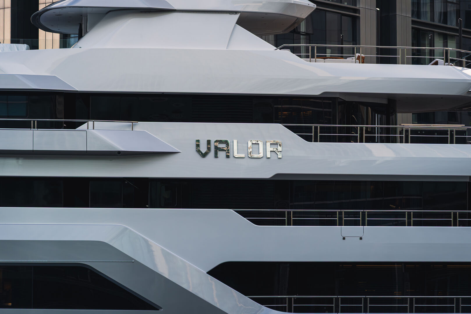 80m Feadship superyacht Valor in London