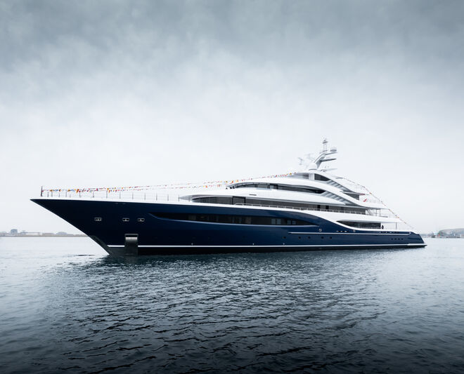 88m Turquoise superyacht Angelique launched