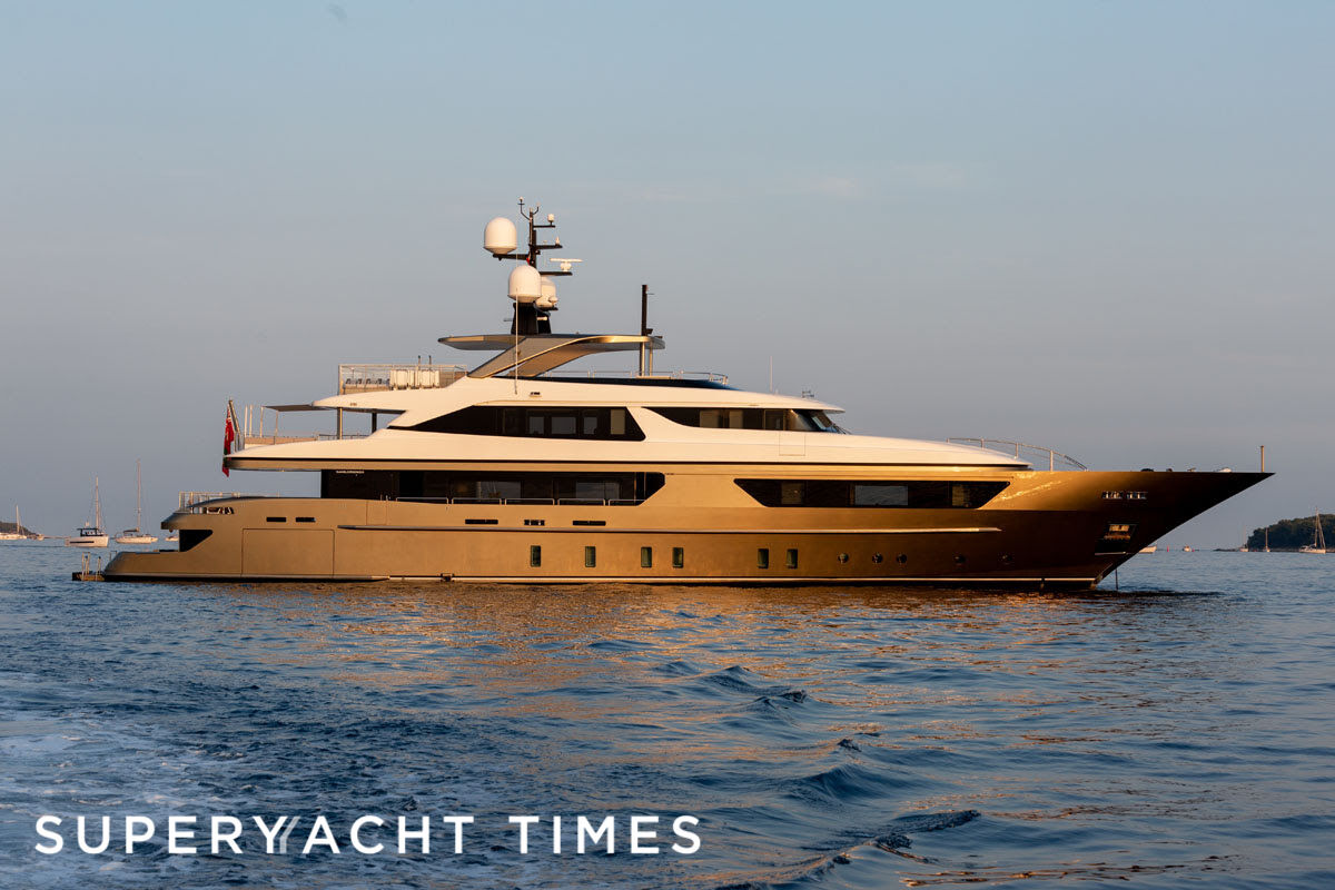 46m Sanlorenzo yacht Trident sold