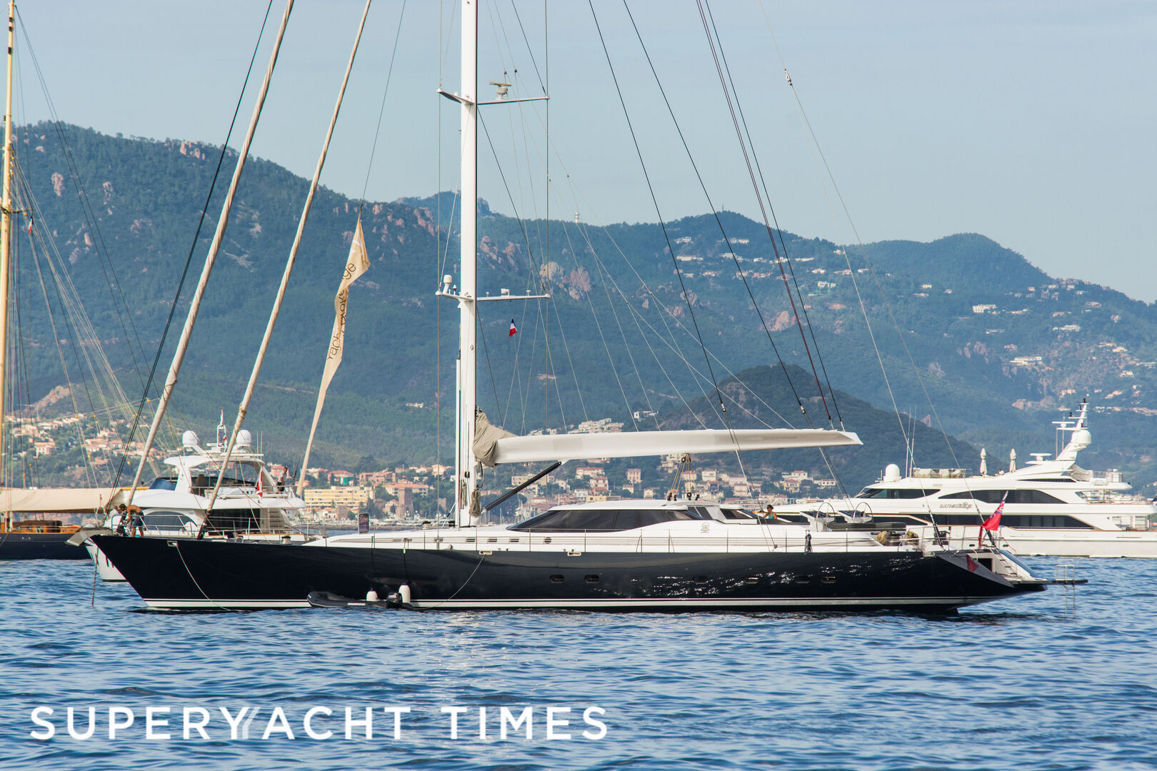 37m Ed Dubois-designed sailing yacht Damahwil sold
