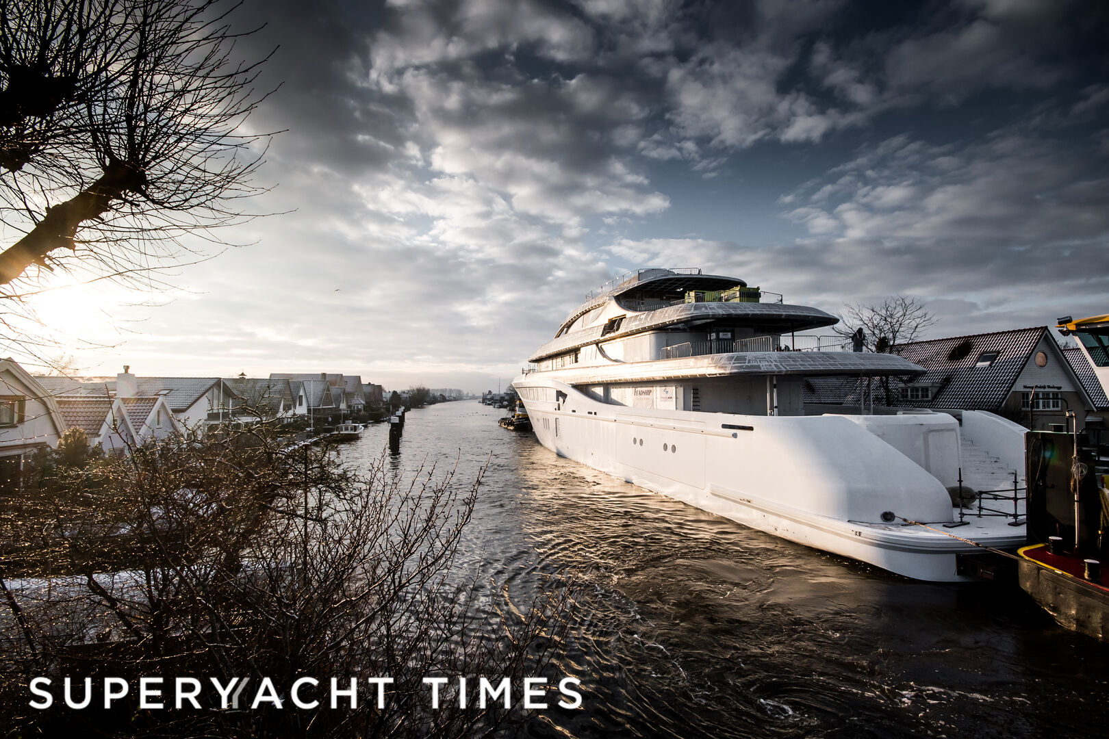 In Pictures: Hull of 72m Feadship project 705 on the move