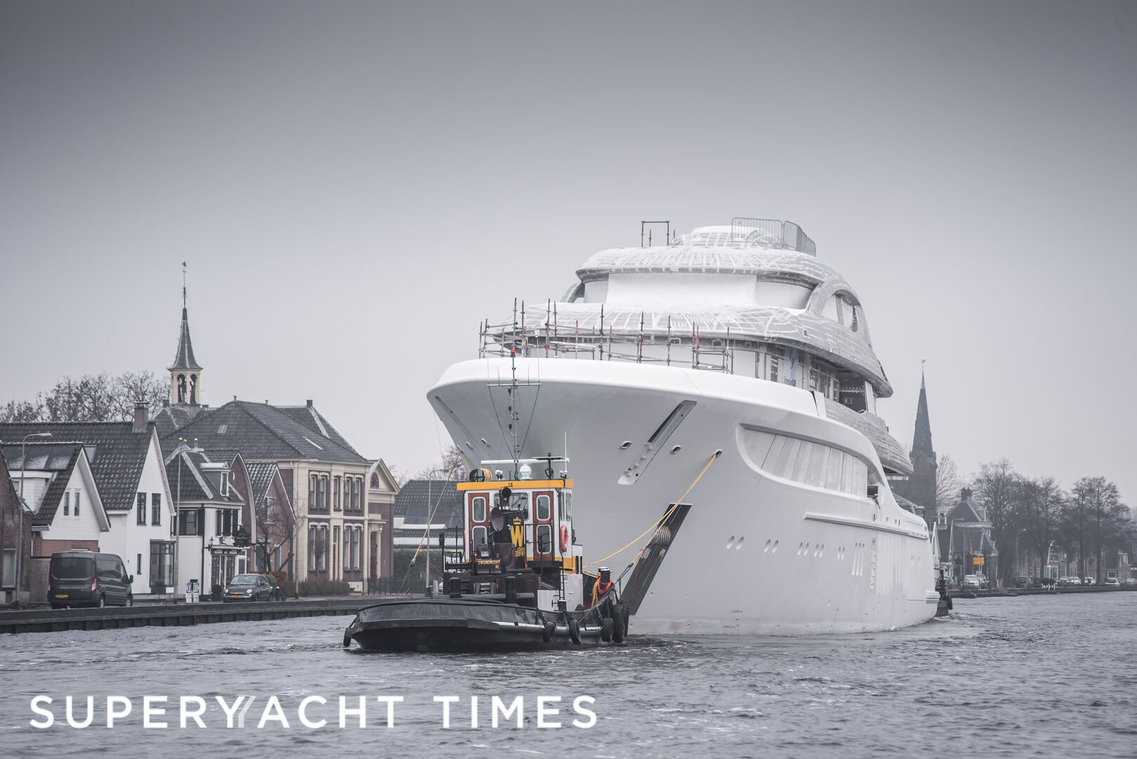 In Pictures: Hull of 72m Feadship project 705 on the move