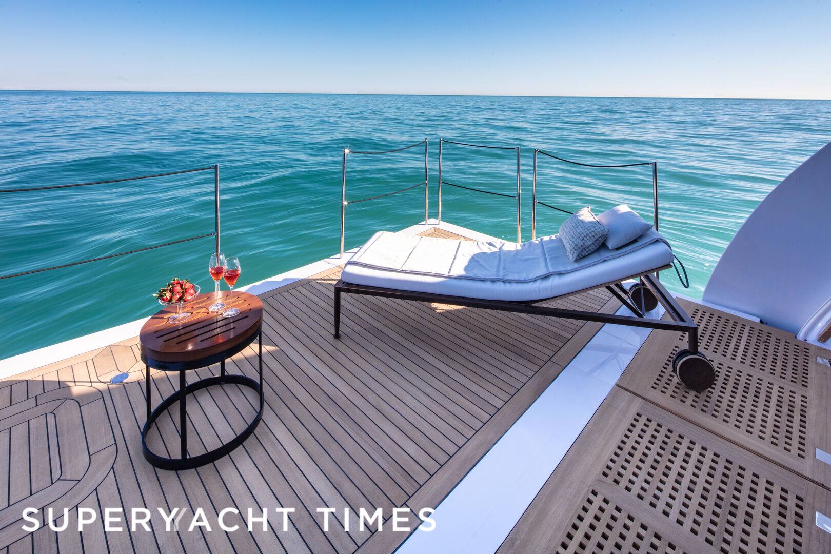 43m ISA superyacht Agora III sold