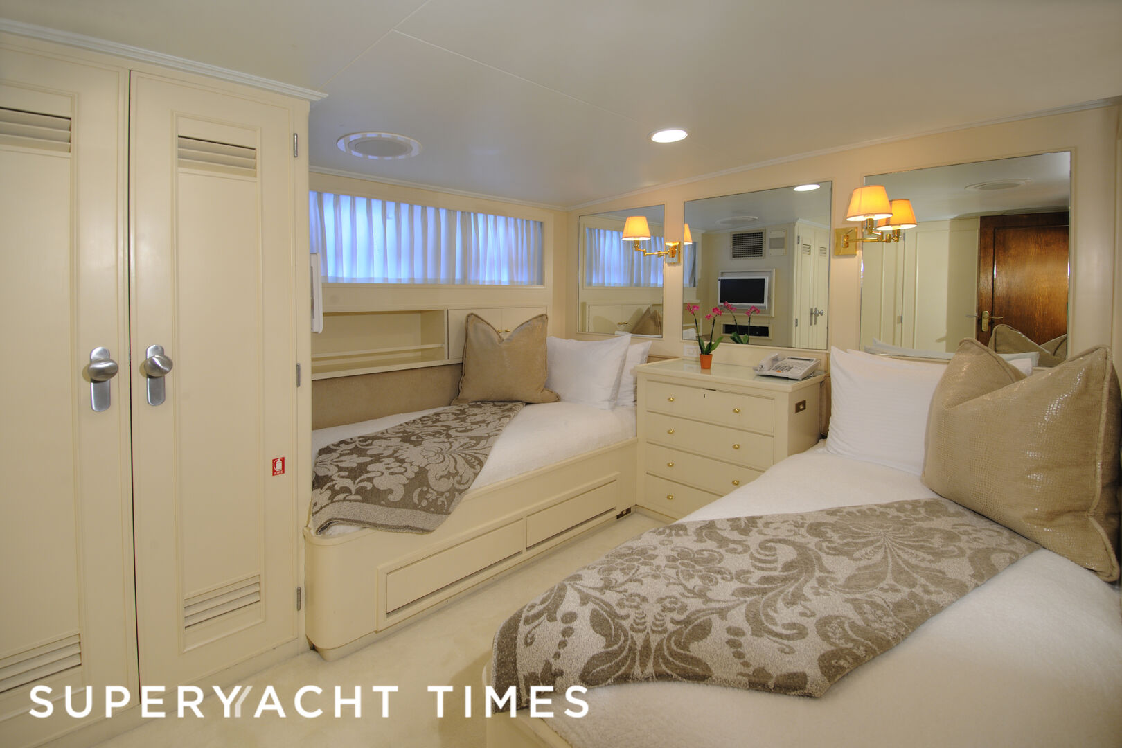 New owner for 37m classic Feadship yacht Avante V