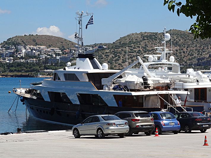 41m superyacht Aetea in Vouliagmeni