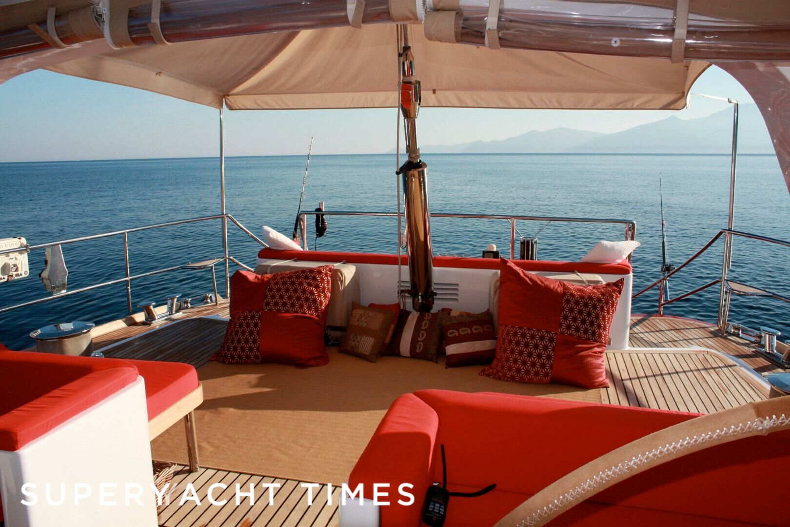 43m world-cruiser Aphrodite A sold