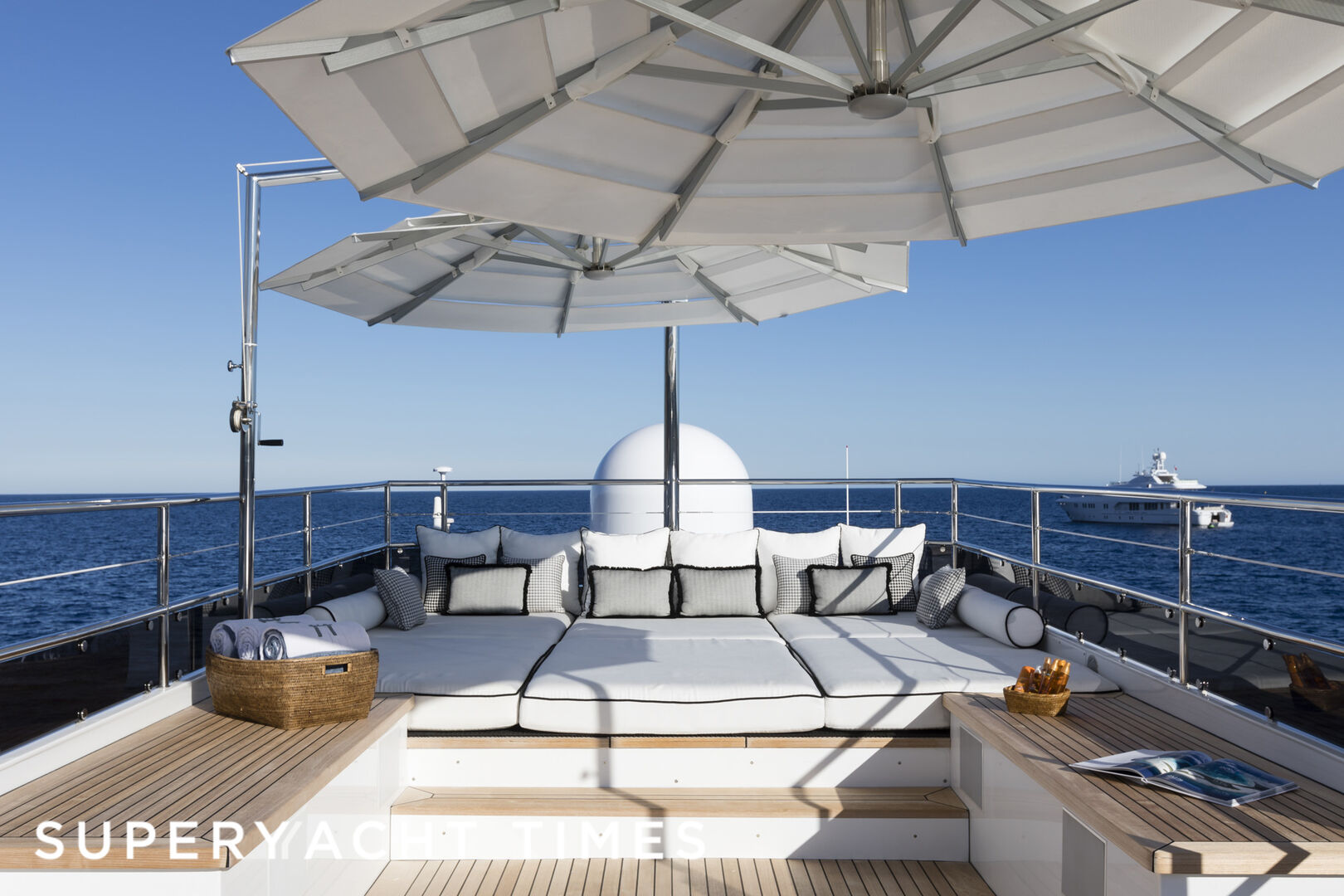 46m Feadship superyacht Dojo sold