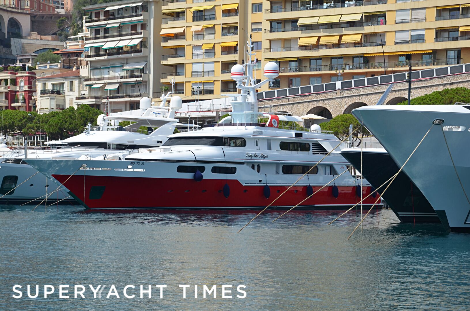 Valentines Day Special: The largest red superyachts