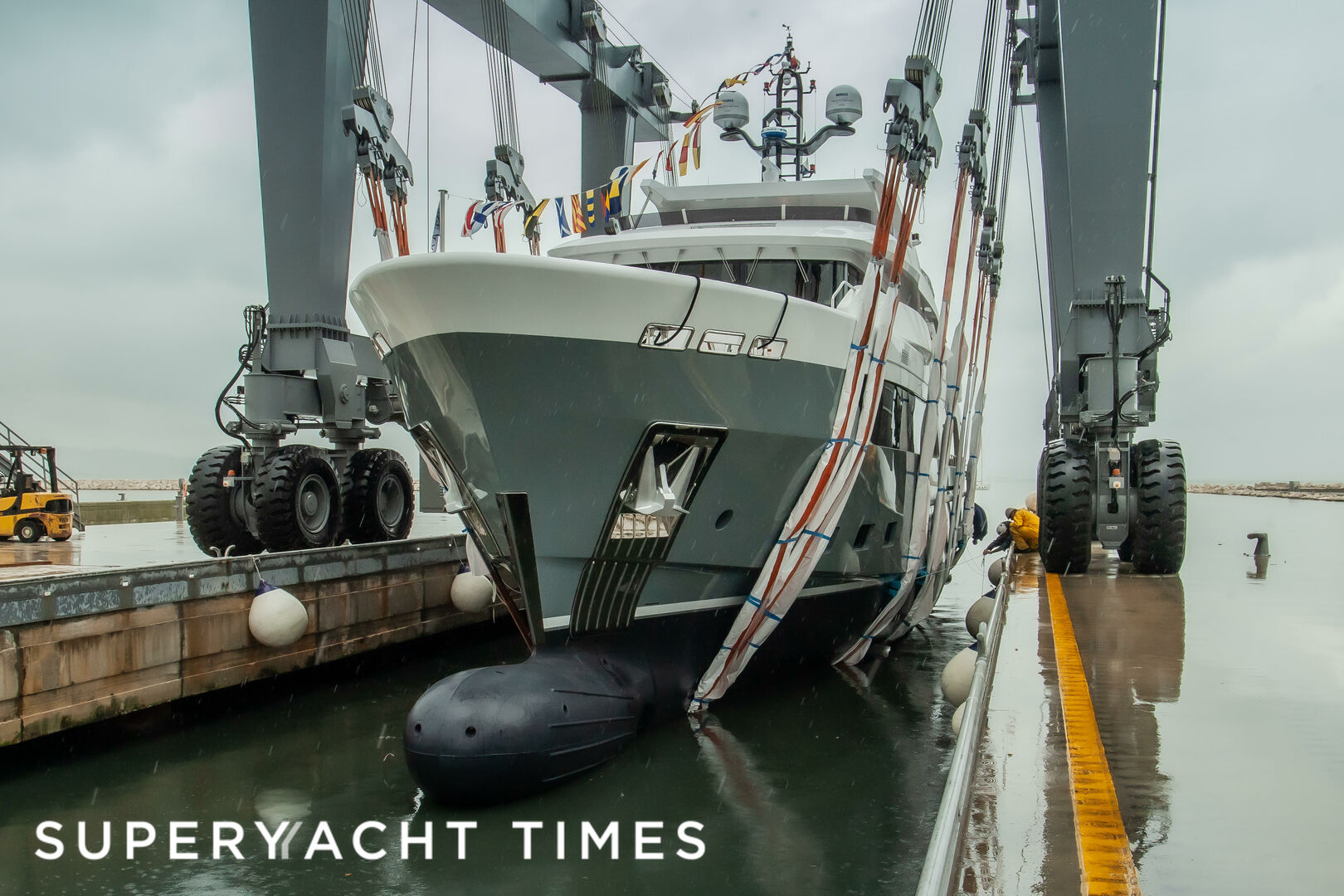 CdM launches 37m explorer yacht Acciaio 123